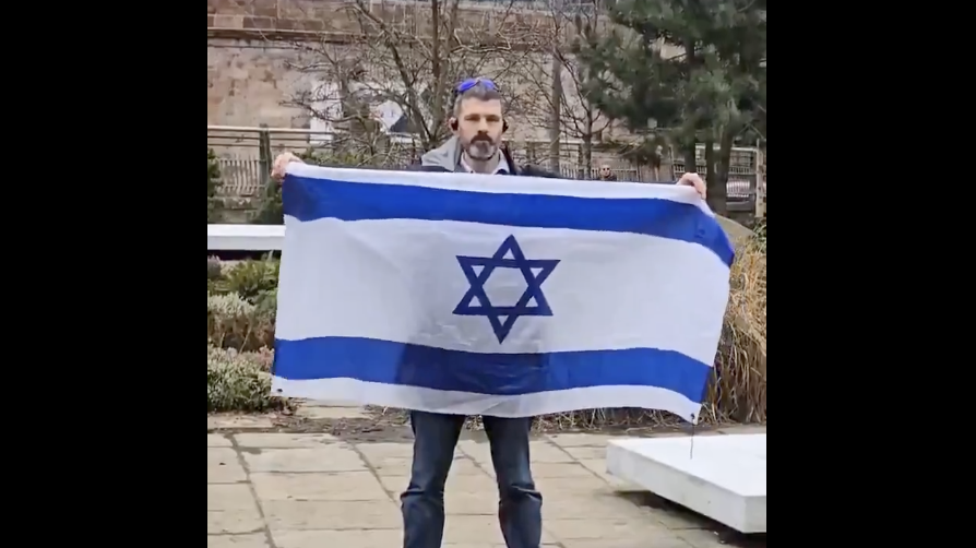 Manchester Qur'an burner admits public order offence – 5Pillars