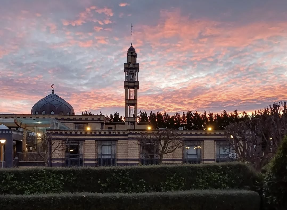 Ireland's largest mosque closes doors amid wild speculation online ...