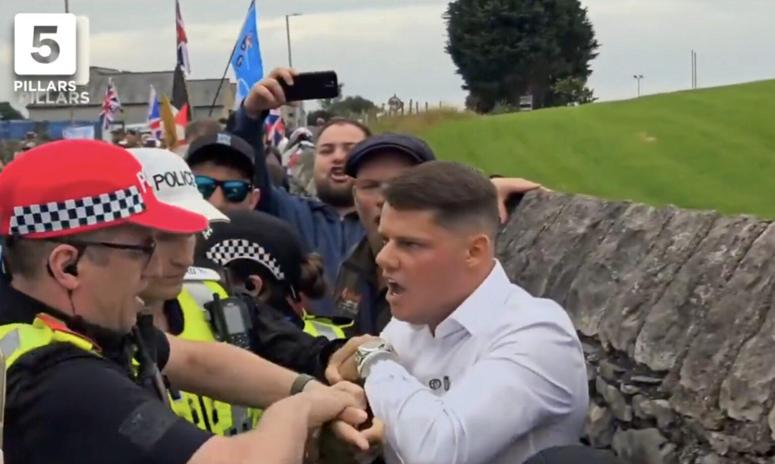 'Neo-Nazi' agitator arrested at far-right Lake District mosque protest ...